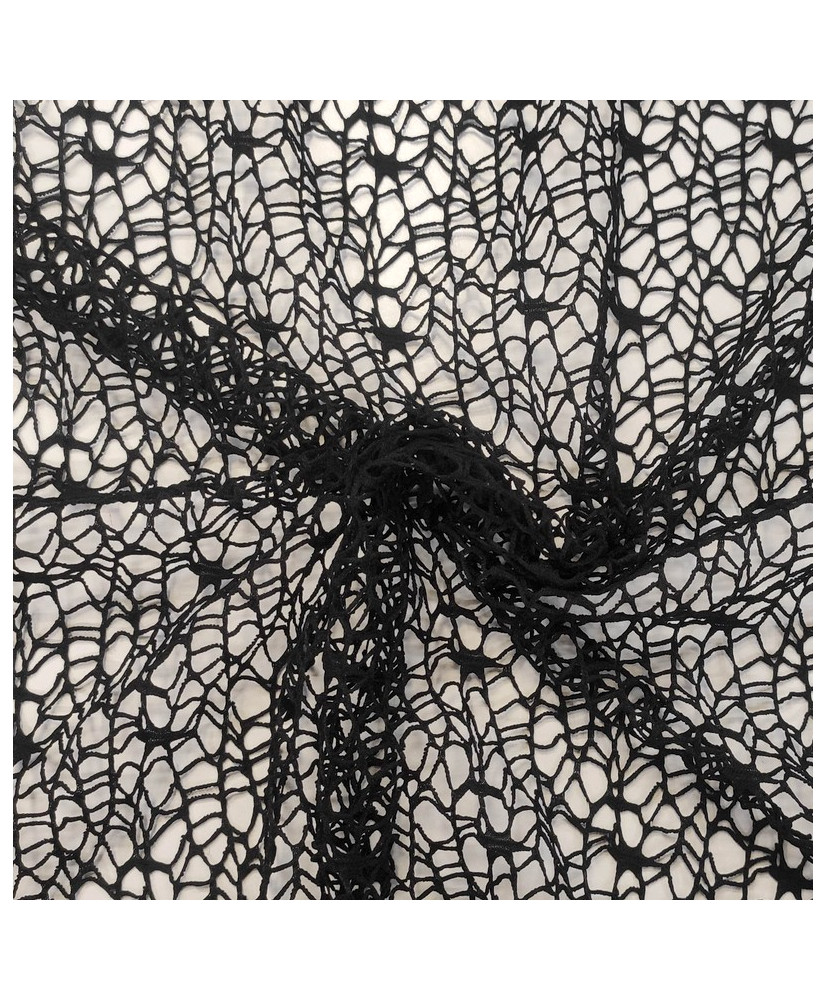 Le tissu Spider est idéal pour la confection de voilages, filet à ...