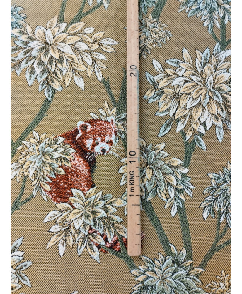 Le tissu point Panda roux est idéal pour vos confections en Ameublement.